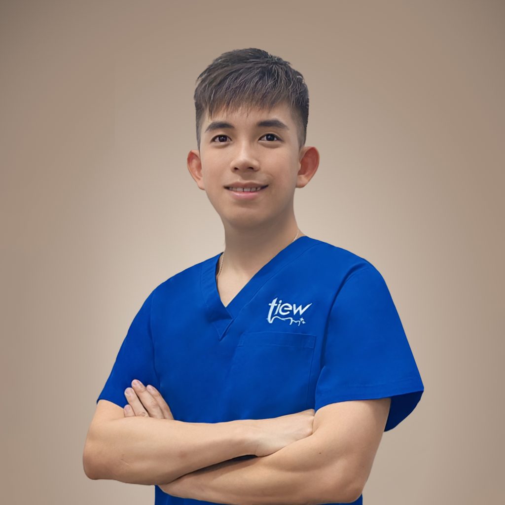 Dr. Evan Lo Zhen Hao - ST Tiew Dental Group